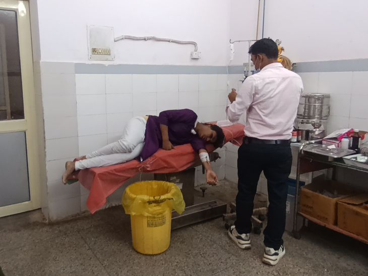 Etah Woman Critical After Drinking Harpic By Mistake | Hospitalized