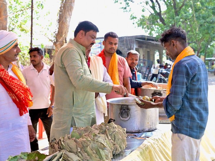 Kisundaspur & Moharim Nagar Prasad Vitran | Bade Mangal Bhandara