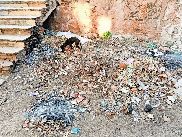 Cleaning stalled in Mankasas, garbage piles up at the bus stand