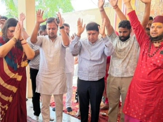Minister Pradeep Batra Special Pooja Balaji Temple Roorkee | PM Modi 12 ...
