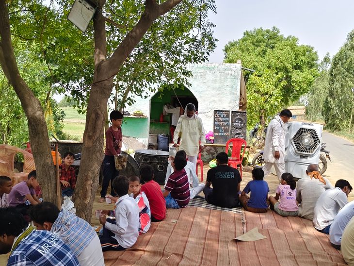 Mathura Bhandara | Baraka Bukharari Villages Feed Devotees at Baba Ashram