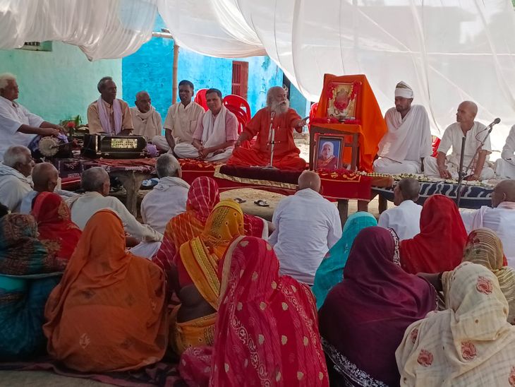 Serving parents is the greatest devotion in life: Swami Kapil