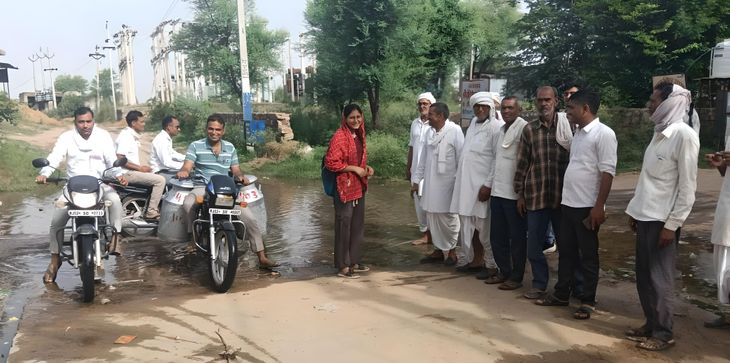 Due to blockage of drain, waterlogging occurred at the bus stand of ...