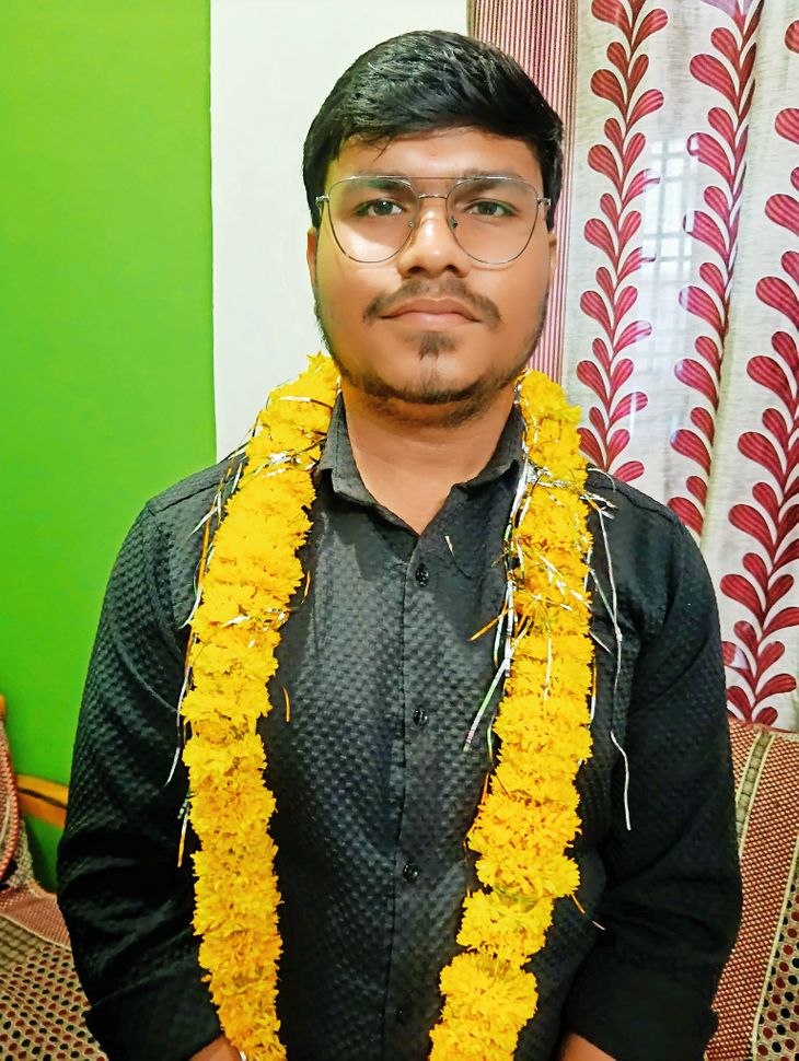 Shubham Mehra secures 172nd rank in RPSC, celebrates selection