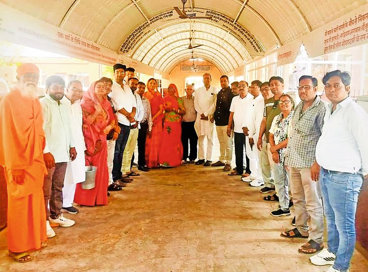 Sujangarh; BJP workers did cow service