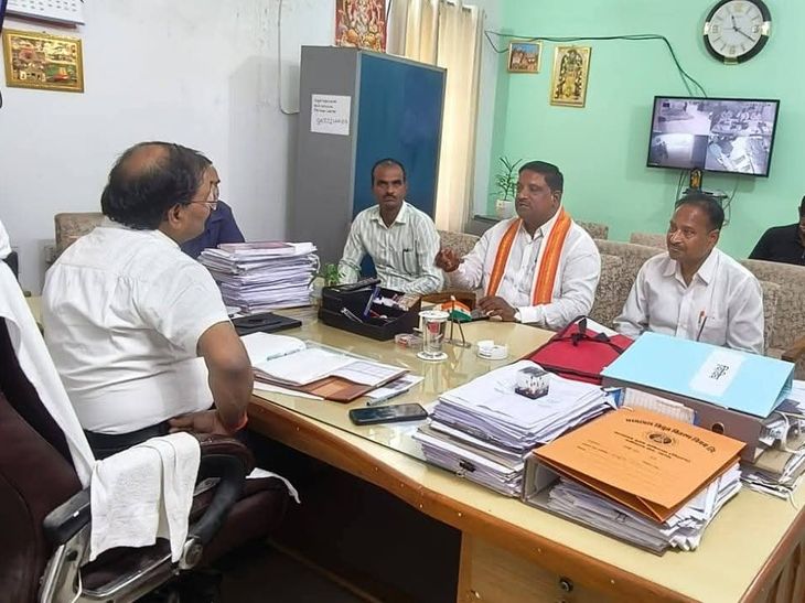 Balrampur Power System Strengthening: MLA Palatu Ram Meets Chief Engineer