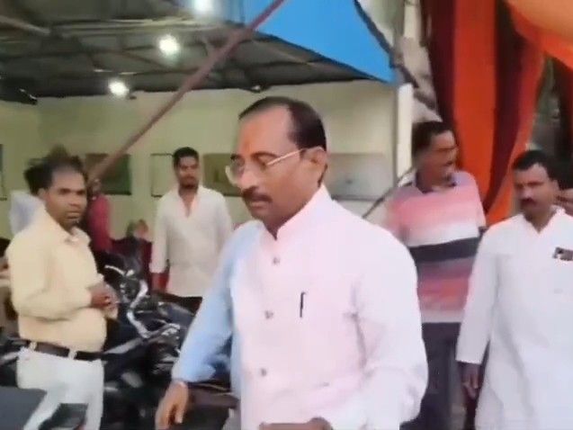 Singrauli MLA Forgot Project Name During Land Puja | Video Viral
