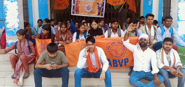Lockout ends after assurance, demand for admission in Philosophy too