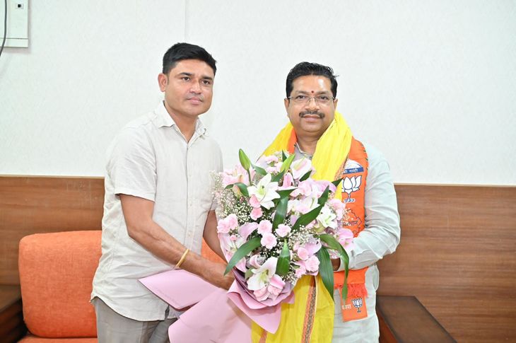 Khandar head Narendra met BJP state organization general secretary Ajay ...