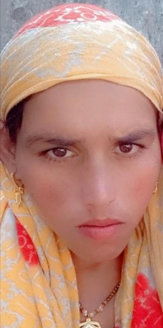 The body of a woman missing for four days was found on a hill; the team ...