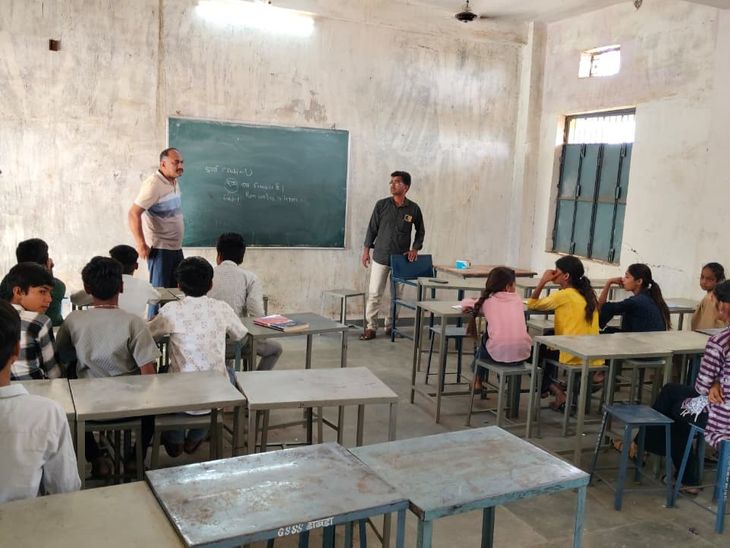 Pratapgarh Skill Camp: Spoken English, Computer, Sewing & Mehendi Training