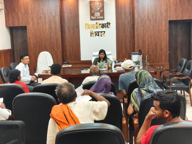 Shivhar DM Resolves Complaints At Public Darbar | 27 Cases Addressed
