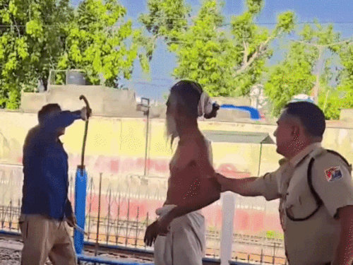 Alwar Railway Station Sadhu Assault VIDEO | GRP ASI Statement