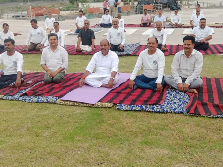 Union Minister Dr. Virendra Kumar Swachhta & Environment Message in Niwadi