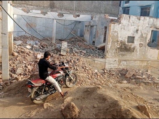 Aahu-Kaysari Bridge Construction Causes Driver Confusion; Pargarhiya ...