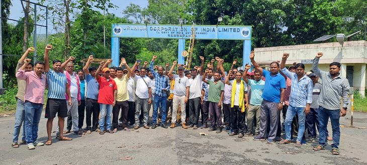 70 workers at Narwa Pahar Mines go on indefinite strike