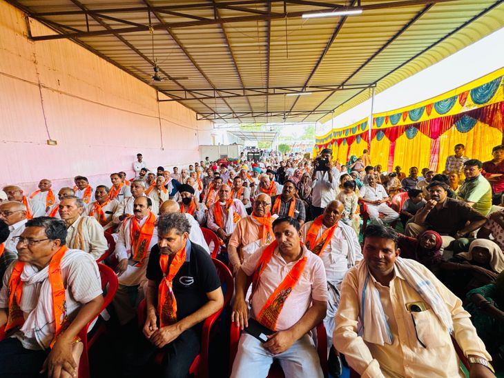 Jaiswal Society Honors Achievers & Seniors in Sikri