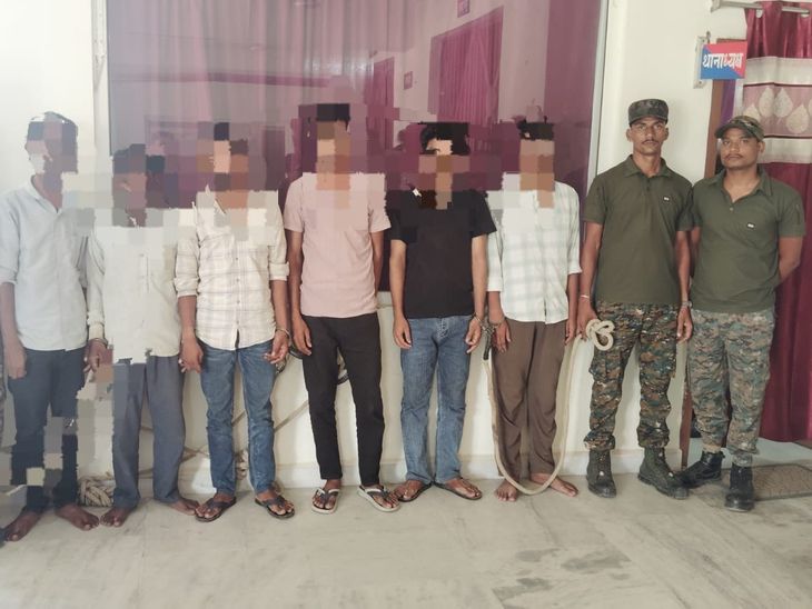 Belaganj Police Arrest 6 Smugglers, Seize Liquor & Mobiles