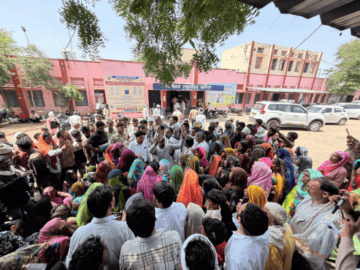 Karaira SDM Anurag Ningwal Transfer Protest | Shivpuri Public