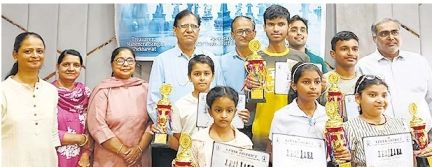 Chess Competition: Divyanshu and Aditri Winners
