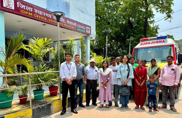Health Minister Nishant flagged off the train from Patna airport.