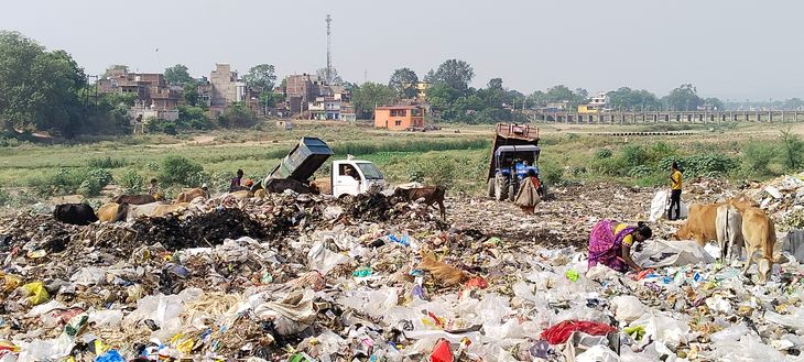 Cleaning of Saraswati river while Danro is becoming a garbage dump