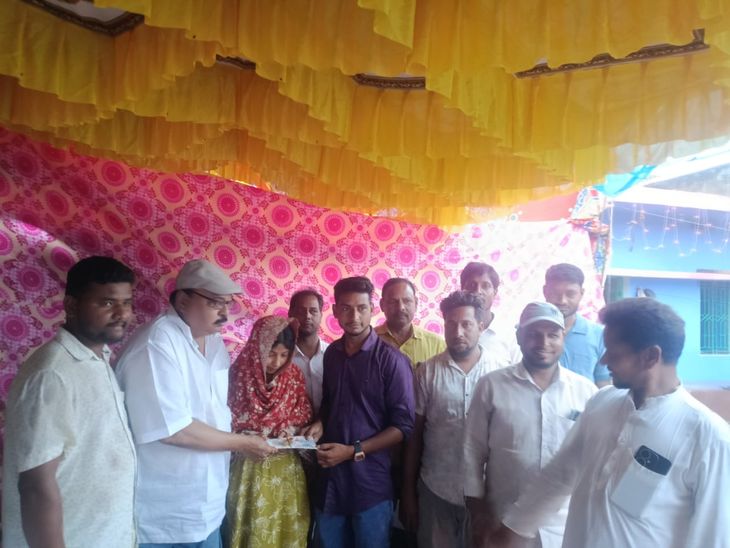 MP Sarfaraz listened to the problems of the people