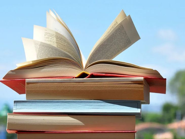 Manage Fear, Anxiety & Sadness with Self-Help Books | Mindset Shift