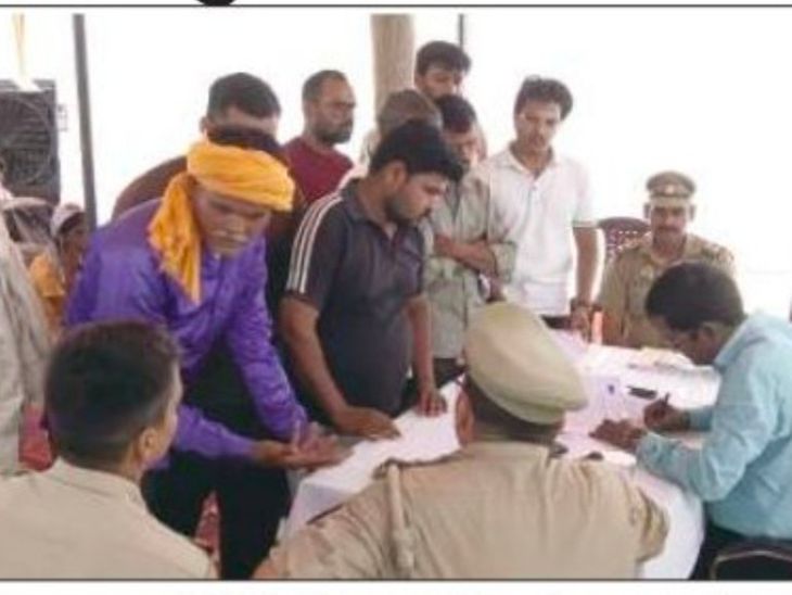 Bania-the Thana Divas: Tehsildar Hears Grievances
