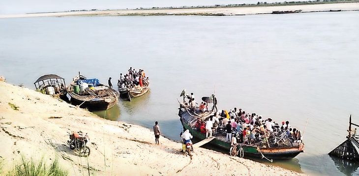 Capacity determination of boats and mandatory provision of life jackets ...