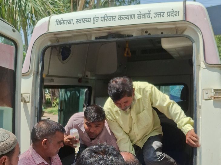 Afzalgarh Accident: Bike Rider Critical | Police Probe On