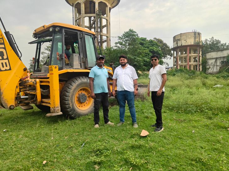 The B-Block Mahavir Club set an example of Hindu-Muslim unity by ...