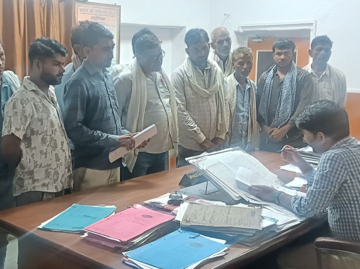 Gambhira Villagers Demand Encroachment Removal From Road | SDM Meeting