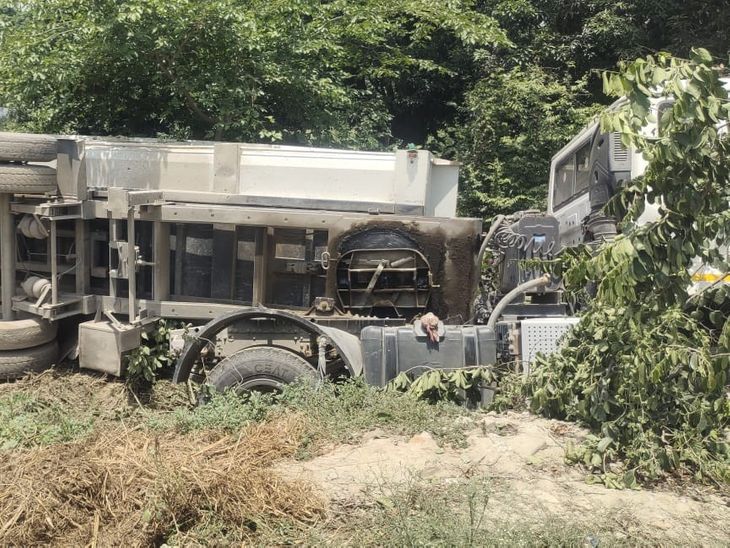 Kursi Thana Area Driver Cleaner Safe | Uncontrolled Dump Pit Accident