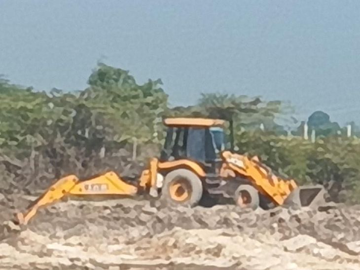 Peeplu Illegal Mining Action | JCB Machine Seized, Deep Pits Formed