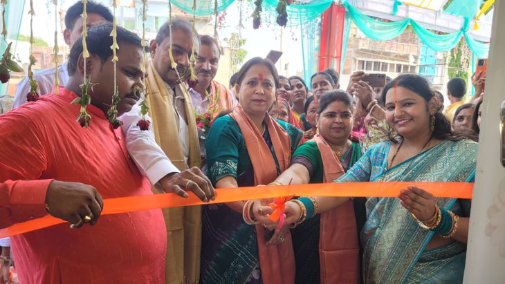 Chief councilor inaugurated the beauty parlor, said- employment ...