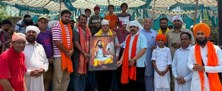 A gathering was held at Lamma Pind on the day of Nirvana.