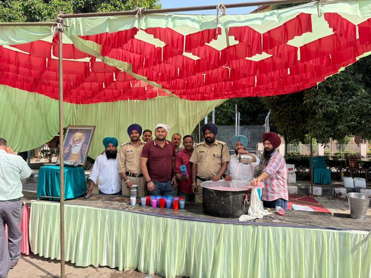 Galada employees organized a langar and served cold and sweet drinks to ...