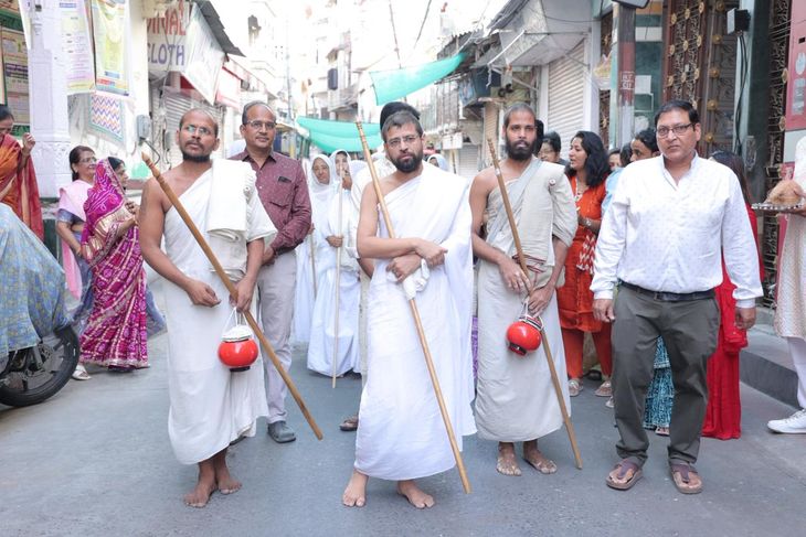 Pran Pratishtha of Vasupujya Jinalaya tomorrow, saints arrived for ...