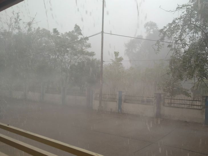 Guna Rain Relief: Heat & Humidity Eased; Roads Waterlogged