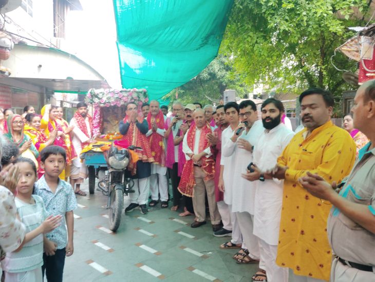 Mahamantra resonates in Hanuman temple