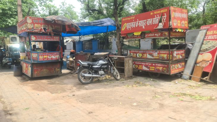 Over 30,000 street vendors are on the roads, with only Rs 10-12 lakh ...
