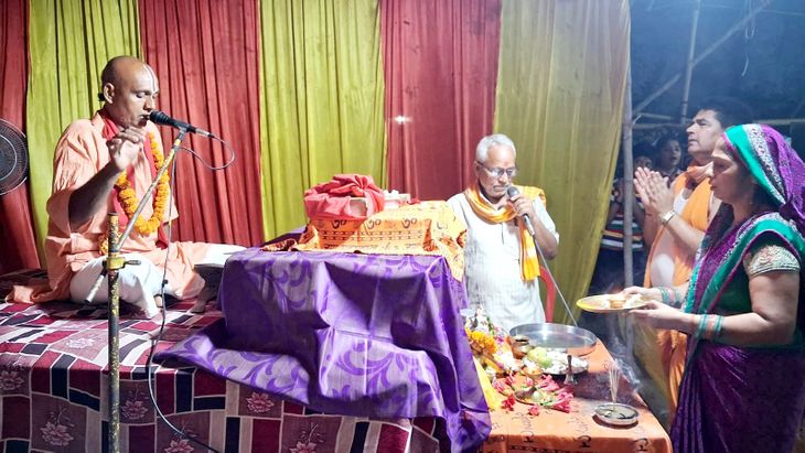 Every episode of Bhagwat Katha is a mirror of the inner self of a human ...