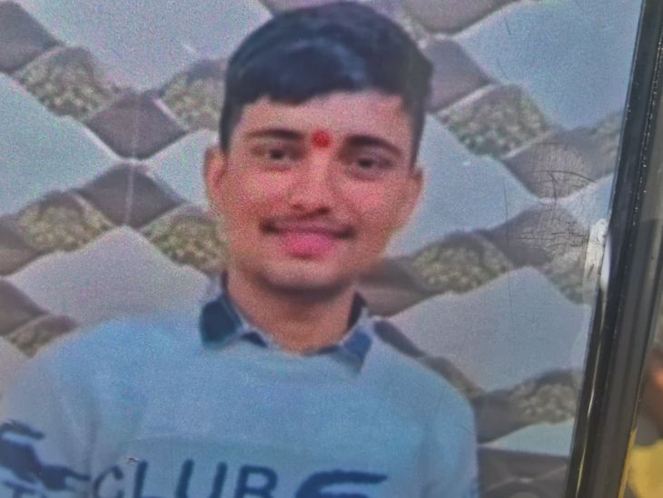 Mathura Road Accident Death | 20-Year-Old Lovkesh Dies