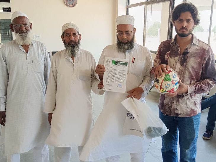 Shamli Toy Shop Sells Footballs With Islamic Kalma; Ulema Complaint to DM