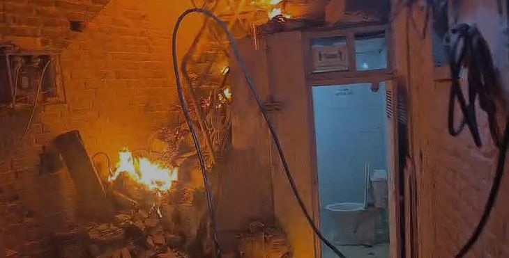 A fire broke out in a three-storey warehouse due to a short circuit and ...