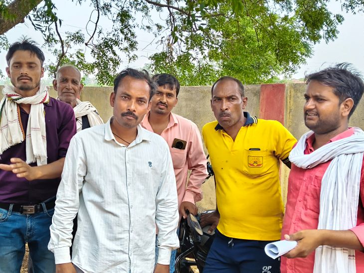 Siddhi Godam Khat Vitran Delay | Ghorawal Kisan Chintit