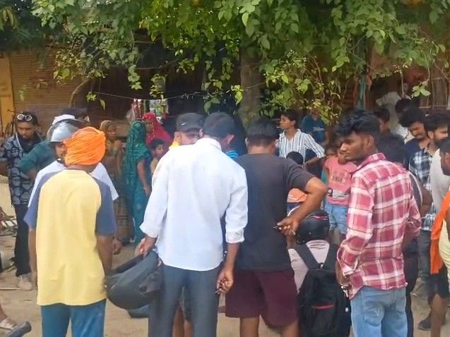 Gonda Road Accident: Pickup Overturns, Avdesh Yadav & Akash Jaiswal Injured