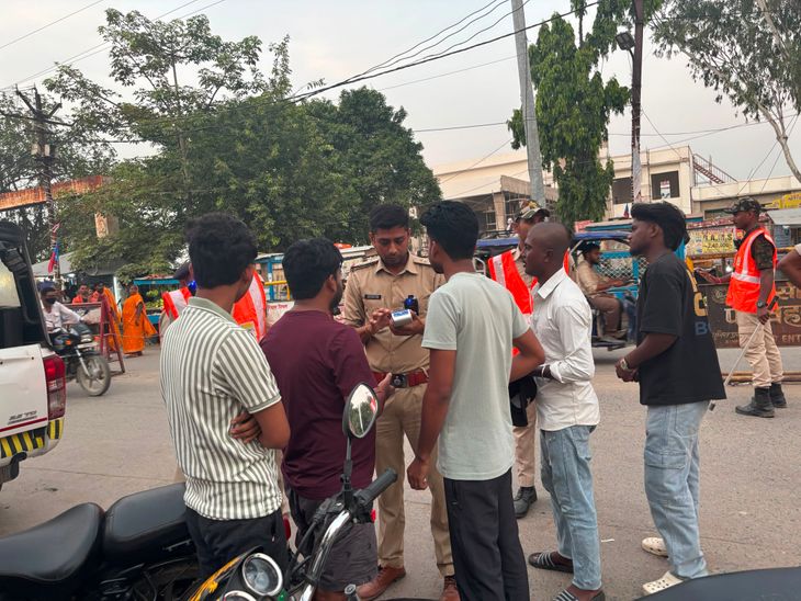 Traffic police conducted an inspection drive and strict action was ...