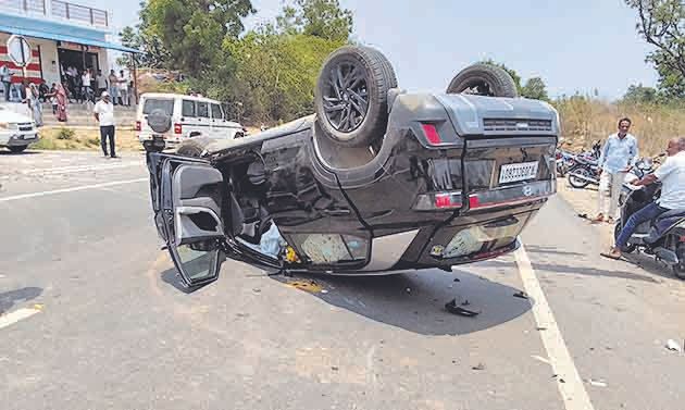 Car overturned near Tamtia, driver injured